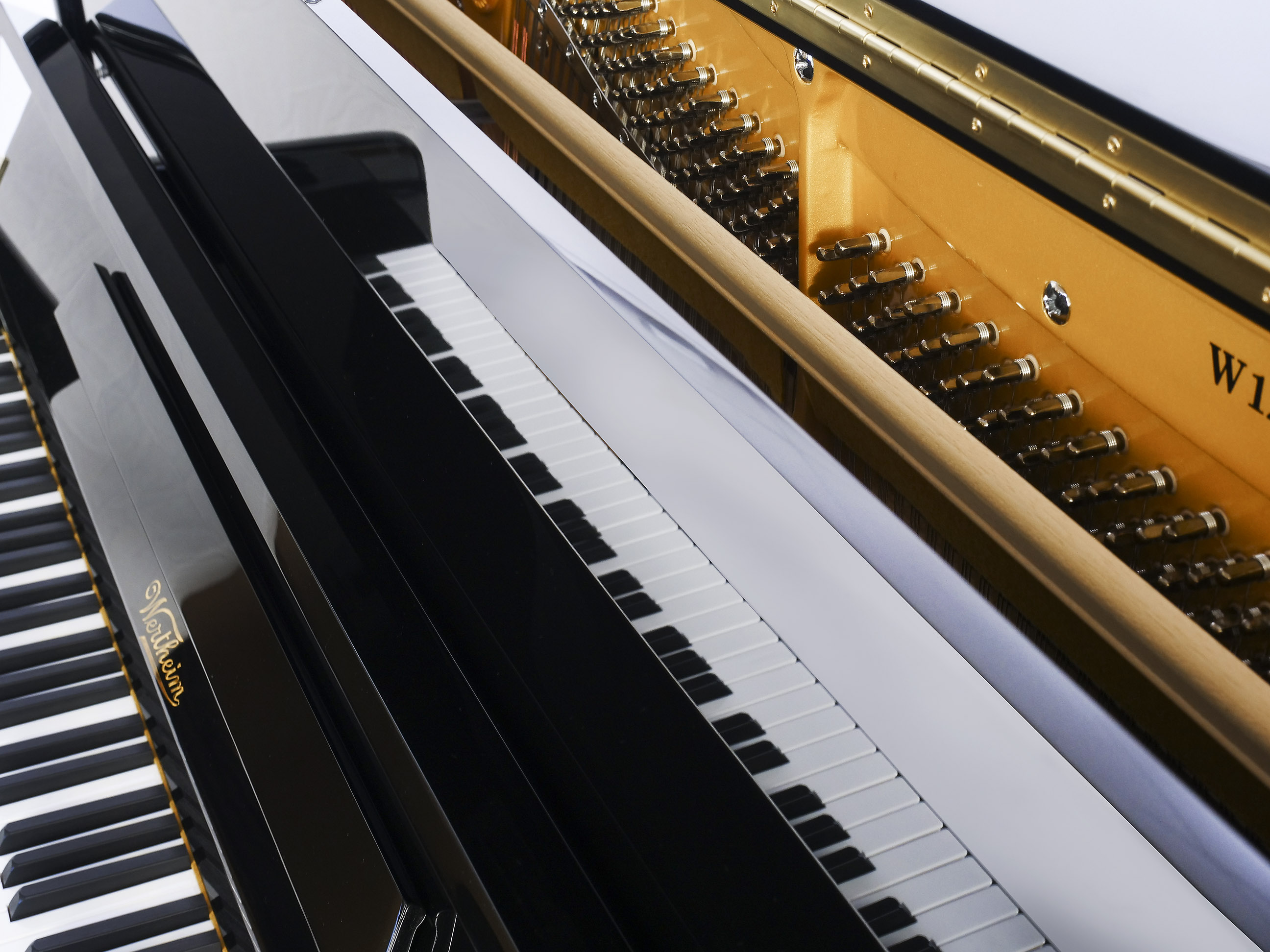 Wertheim Piano Logo